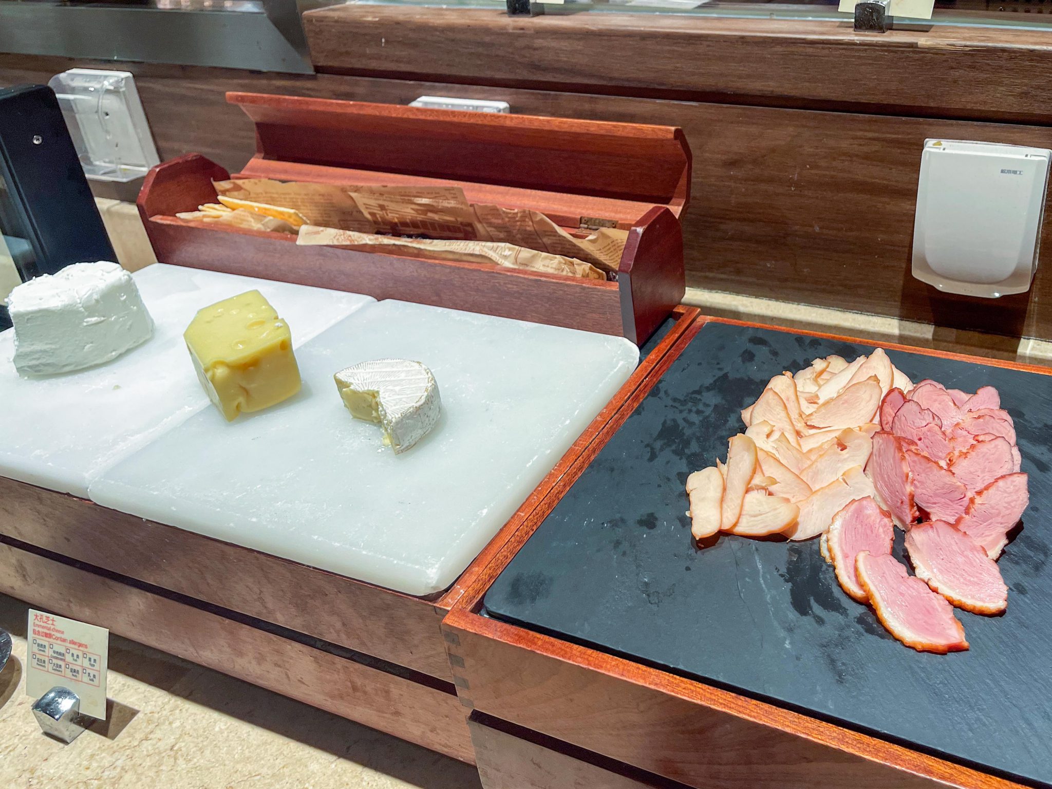 【長隆飛船酒店自助餐體驗】自助晚餐成人每位 HK$346 ，兒童每位 HK$164 | 大灣區旅遊情報網 (By Runhotel)