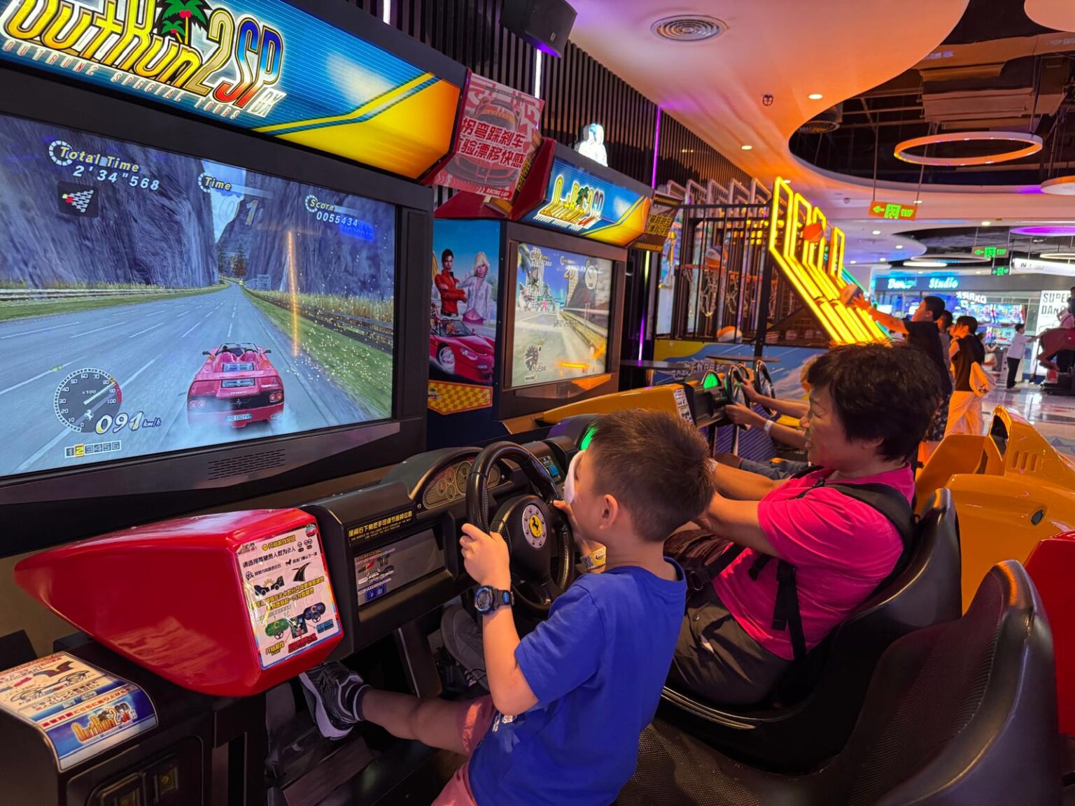 深圳寶安前海「DX-PARK 2.0·地心公園」，佔地 16 萬平方呎的超大空間，有卡丁車區、碰碰車、電玩城、保齡球，可以玩足一日！ | 大灣區旅遊情報網 (By Runhotel)