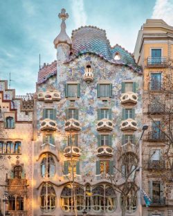 【巴塞隆納巴特婁之家 Casa Batlló】門票 / 交通 / 特色 / 參觀時間 | RunHotel 搵酒店