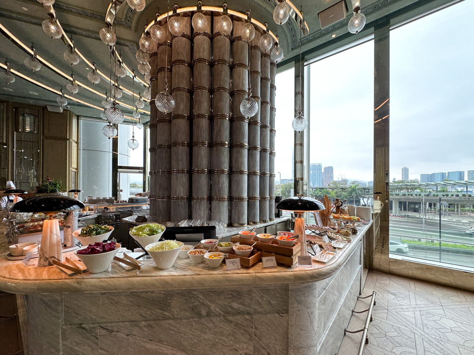 [20% off buffet at Four Seasons Hotel Hong Kong] Gallery Lunch Buffet from HK$522 after 20% off ...