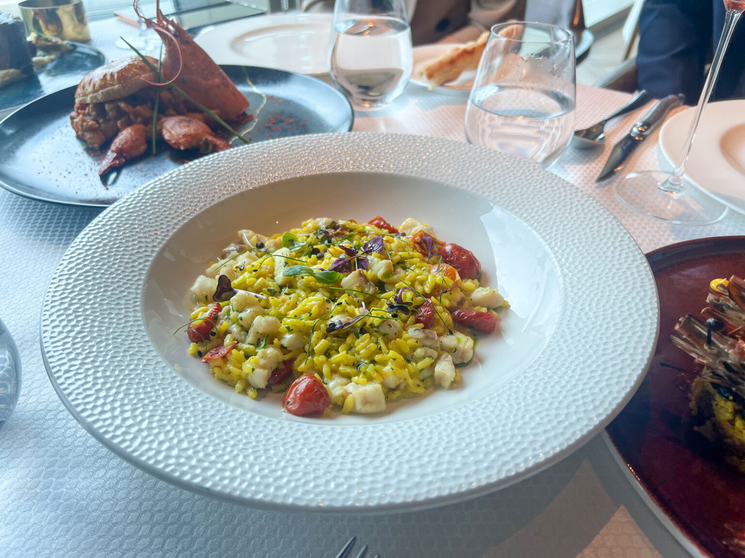 【海景嘉福洲際酒店 The Mistral 意式半自助午餐 88 折】HK$360 任食冷盤、沙律、甜品，再自選一款主菜 ...