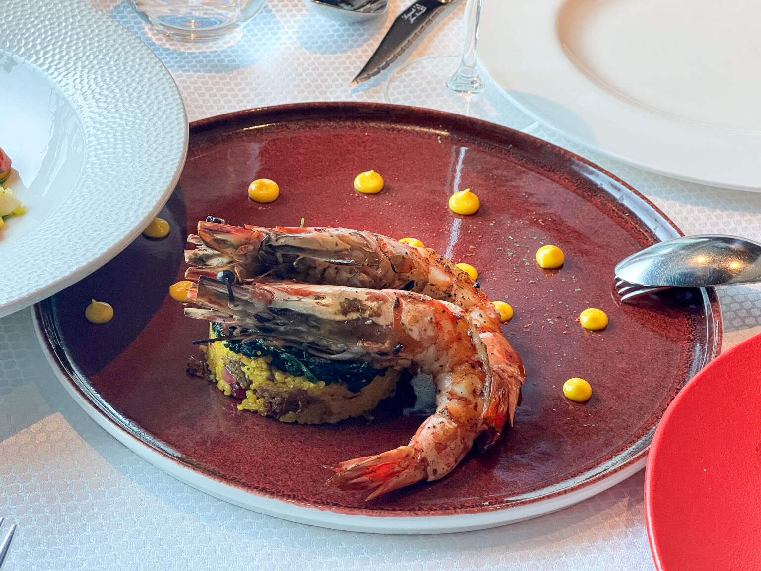 【海景嘉福洲際酒店 The Mistral 意式半自助午餐 88 折】HK$360 任食冷盤、沙律、甜品，再自選一款主菜 ...